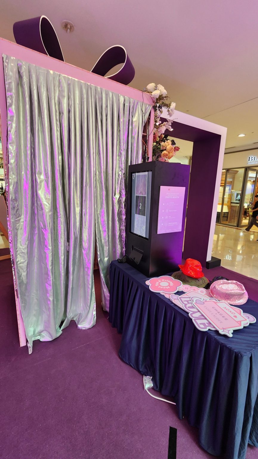 High Angle Booth - PopTheBox