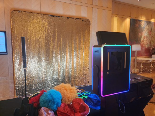 Neon Booth - PopTheBox